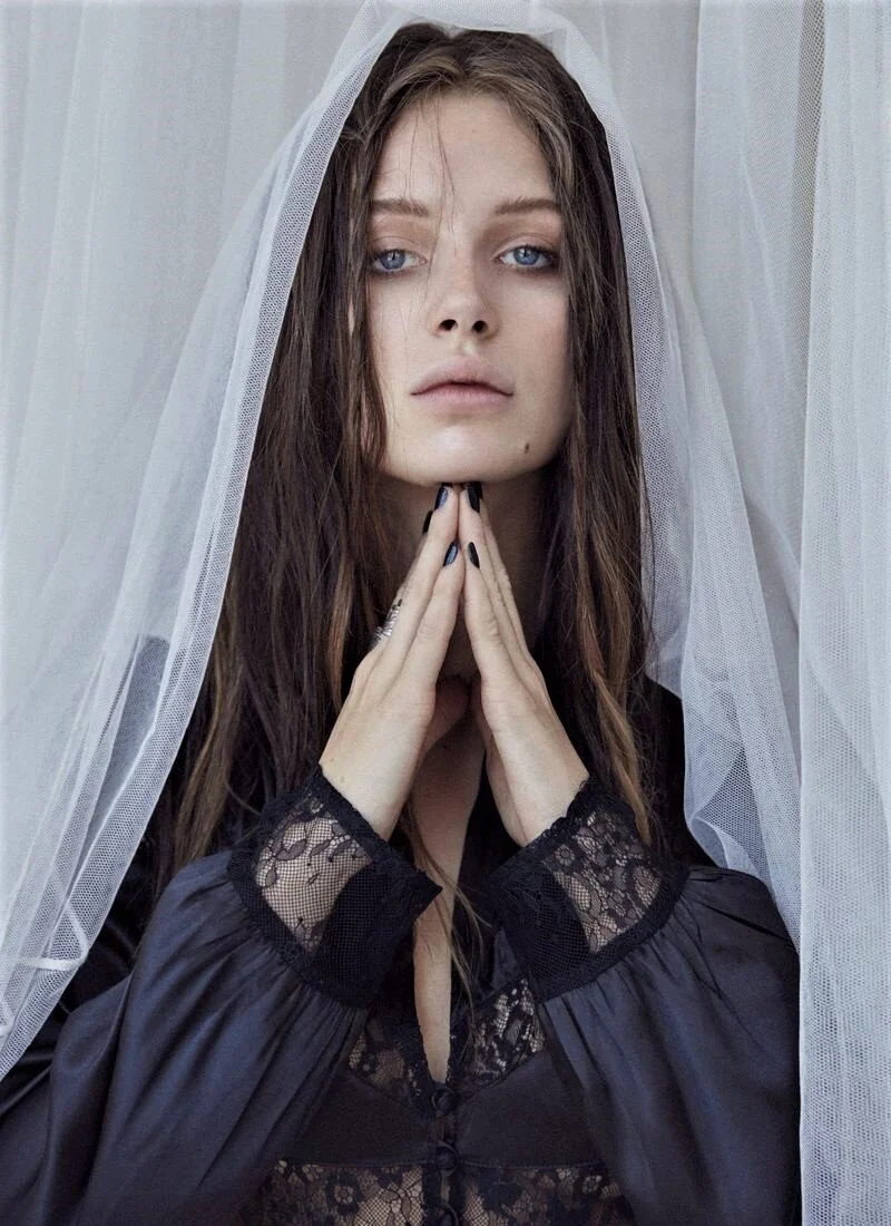 Eduardo Rezende Captures A Dreamy Lottie Moss for L'Officiel Brasil ...