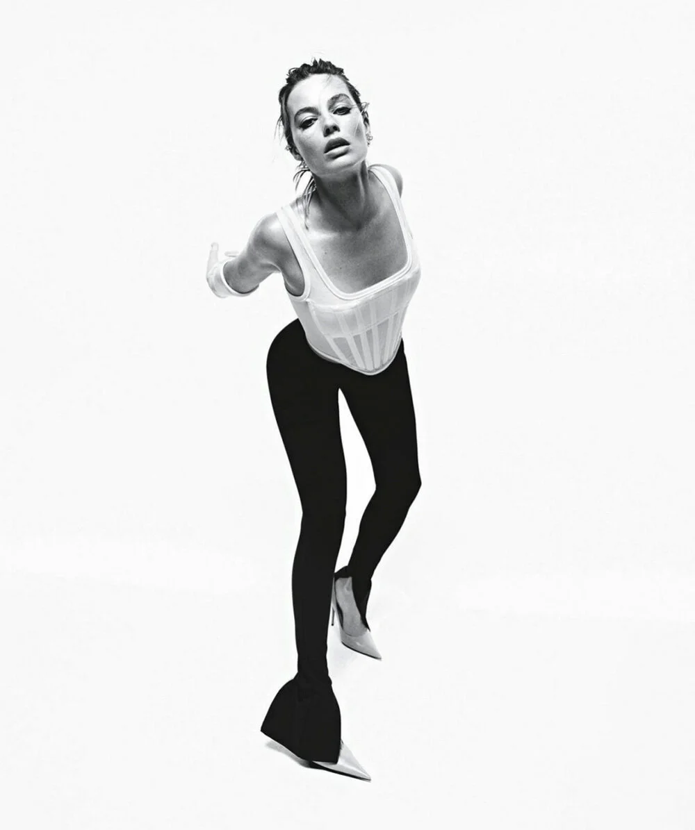 Margot Robbie Covers Vogue Australia September 2019, Lensed by Mario ...