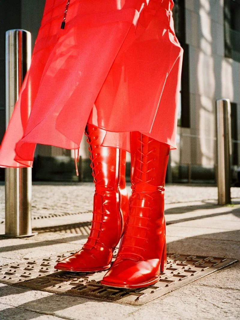 Nikki Tissen Wears the Season's 'Colors' Lensed by Leonardo Scotti for ...