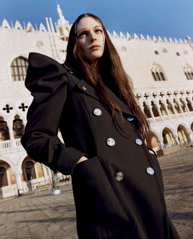 Vittoria Ceretti Calls on World to 'Protect Venice' in Vogue Italia ...