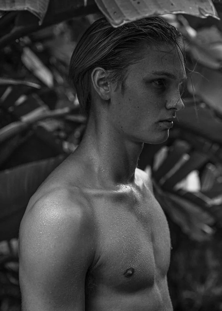 Steven Chee Flashes Alice Topps in 'Point Break' Grazia Magazine — Anne ...