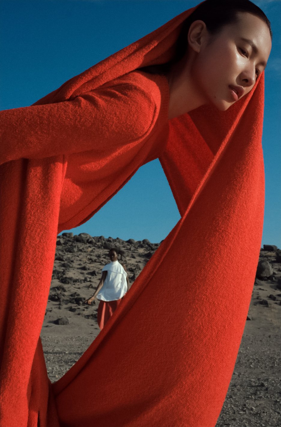 'Sculpture Garden' Bold Shapes in ELLE US September 2025 — Anne of ...