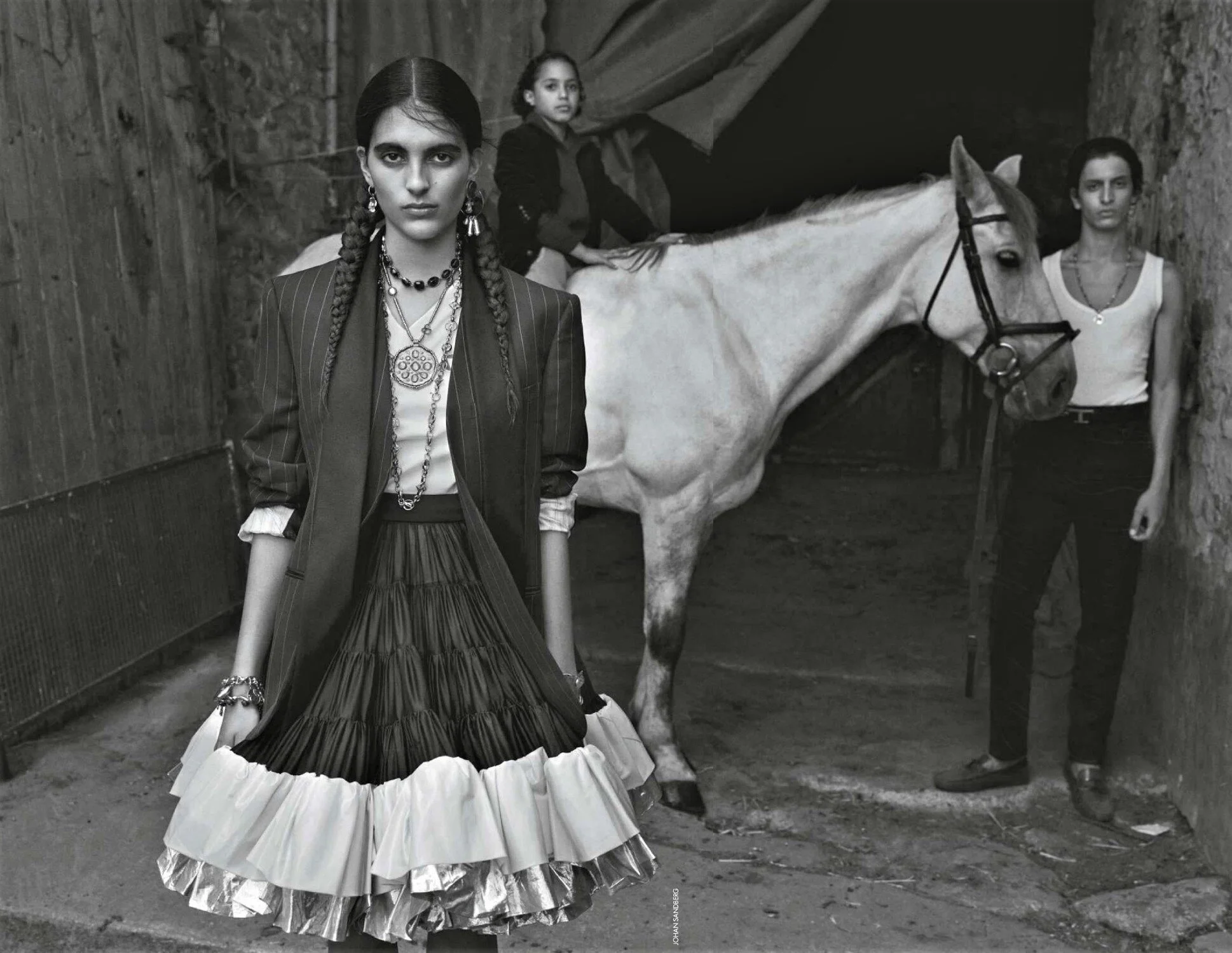 Johan Sandberg Flashes 'Gypsy Queens' Boho Style ELLE France — Anne of ...