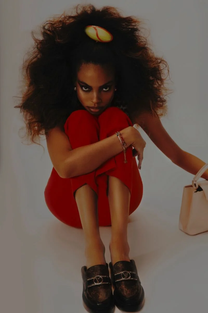 Isadora Oliveira by Brazilian Photographer Lufree for Luz da Lua ...