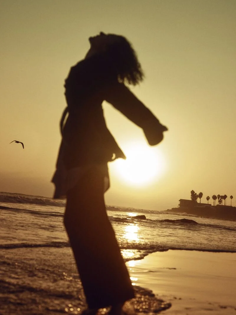 Milla Jovovich by Yulia Gorbachenko Vogue Russia December 2020 — Anne ...