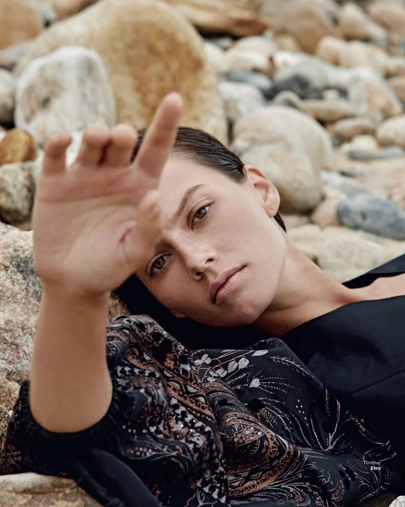 Lena Melnik Flashes Jasmine Dwyer ELLE Kazakhstan December 2020 — Anne of Carversville