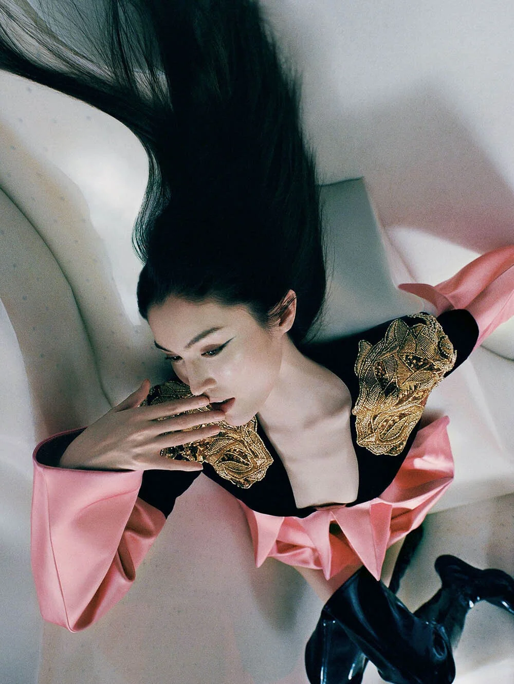 Wang Ziqian Flashes He Sui for CR Fashion Book China #1 — Anne of ...