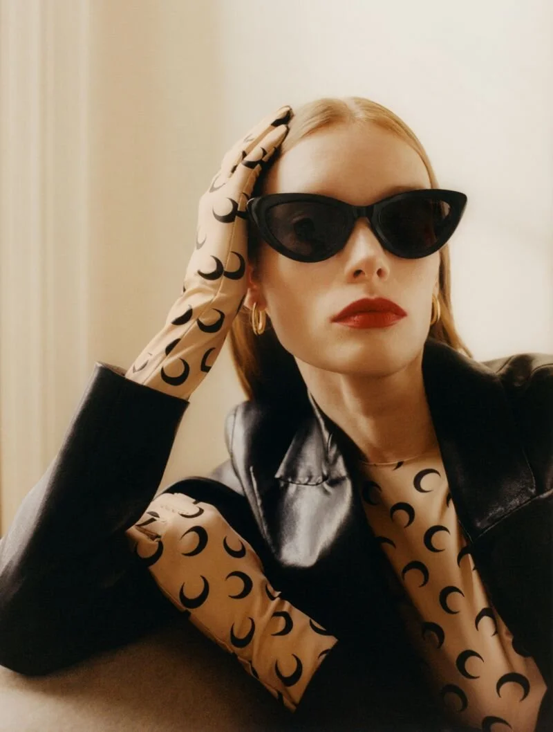 Julia Hafstrom Is in the Manhattan Trenches ELLE US April 2021 — Anne ...