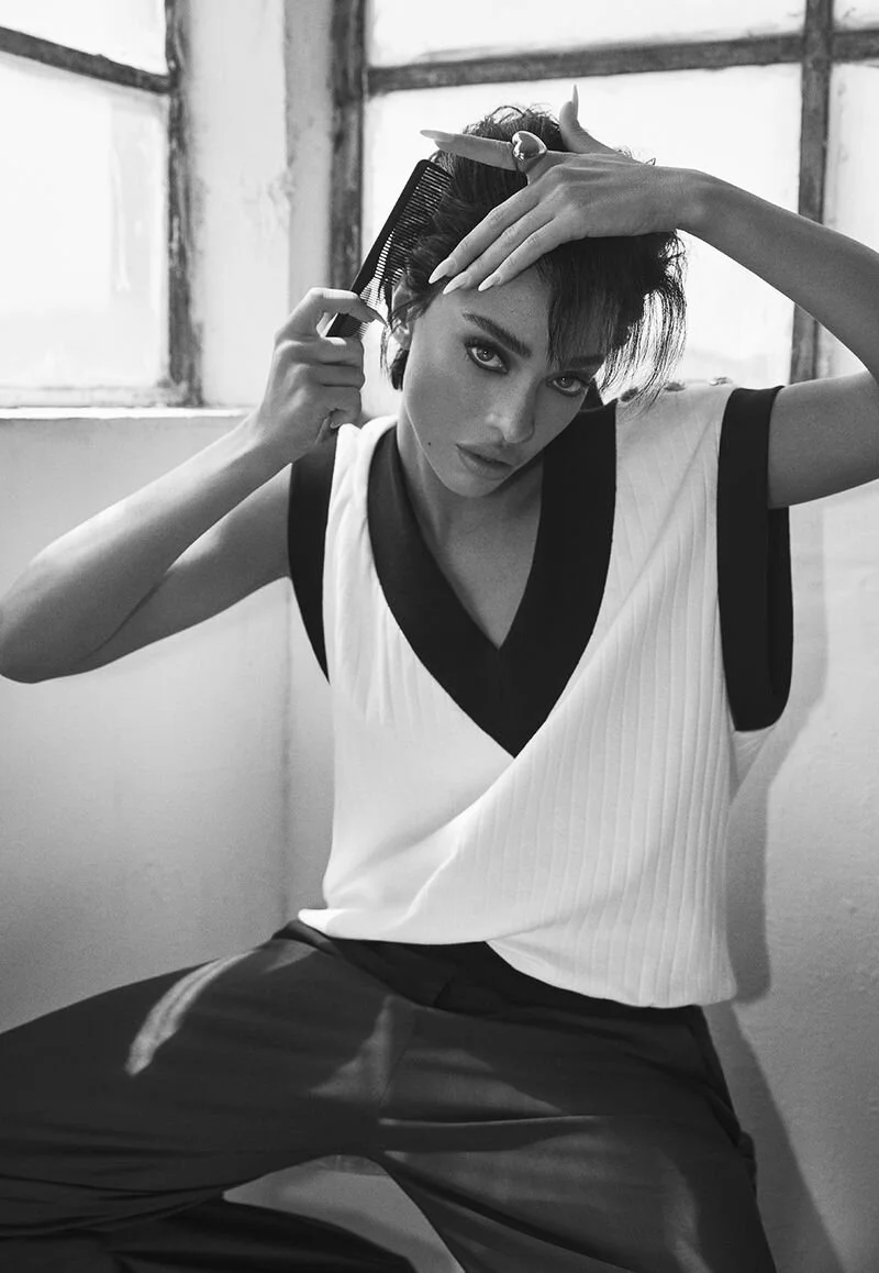 Eden Fines As Dylan in Yossi Michaeli Snaps in Mako Magazine — Anne of ...