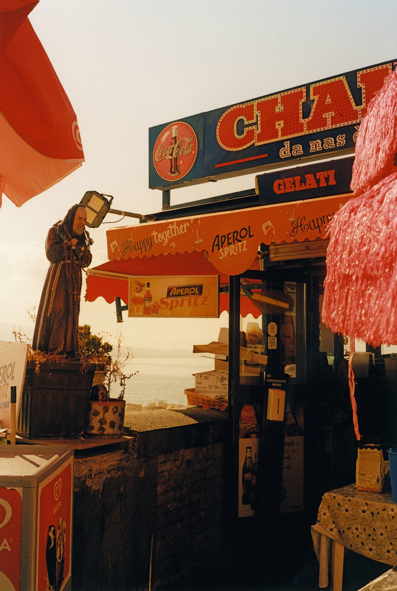 Mona Tougaard & Jean Campbell in Naples by Colin Dodgson — Anne of ...