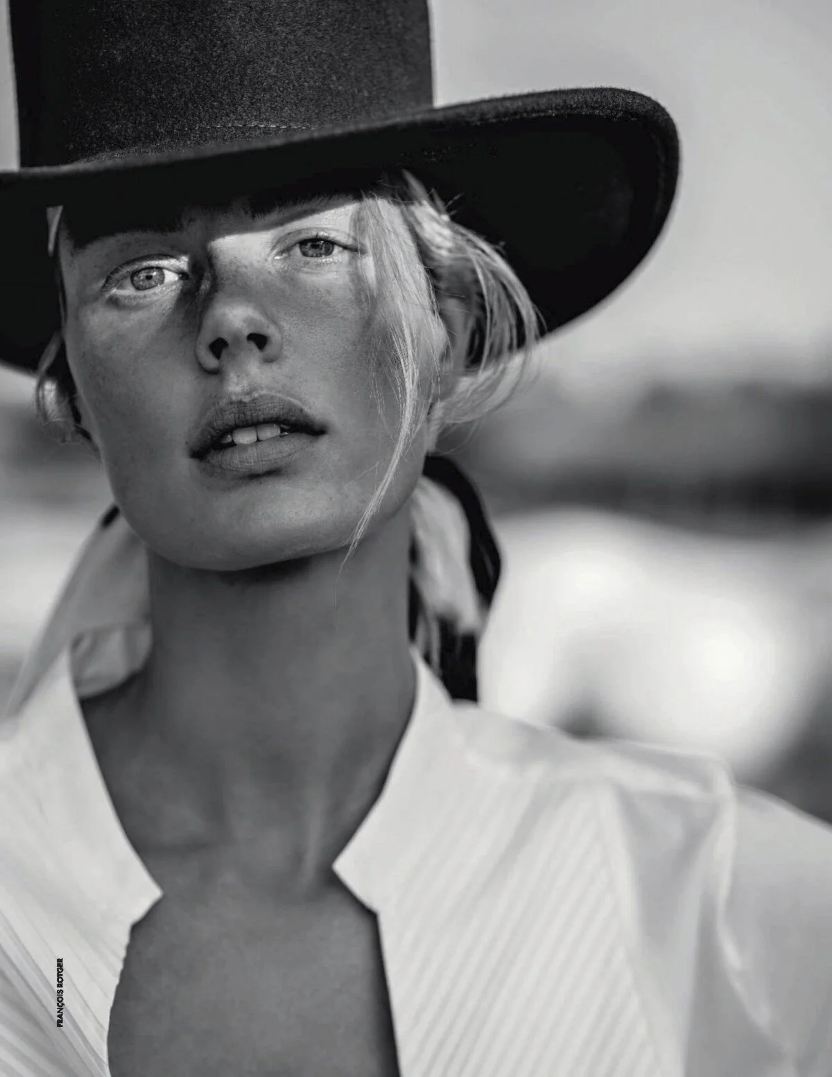 Marlijn Hoek Channels 'O'Keefe' by Francois Rotger ELLE Italia October ...