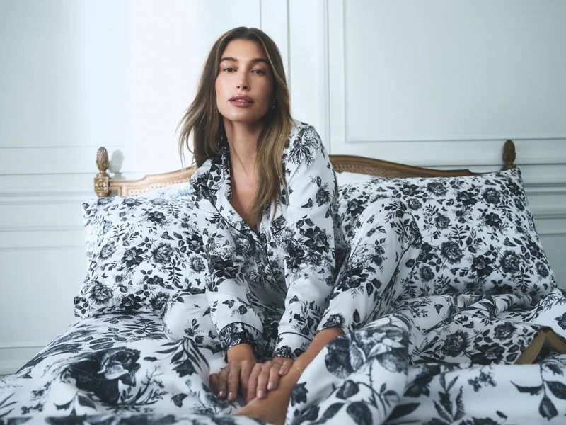 Adut, Hailey & Co Are Aristocrats in Victoria's Secret 'Heritage Toile ...