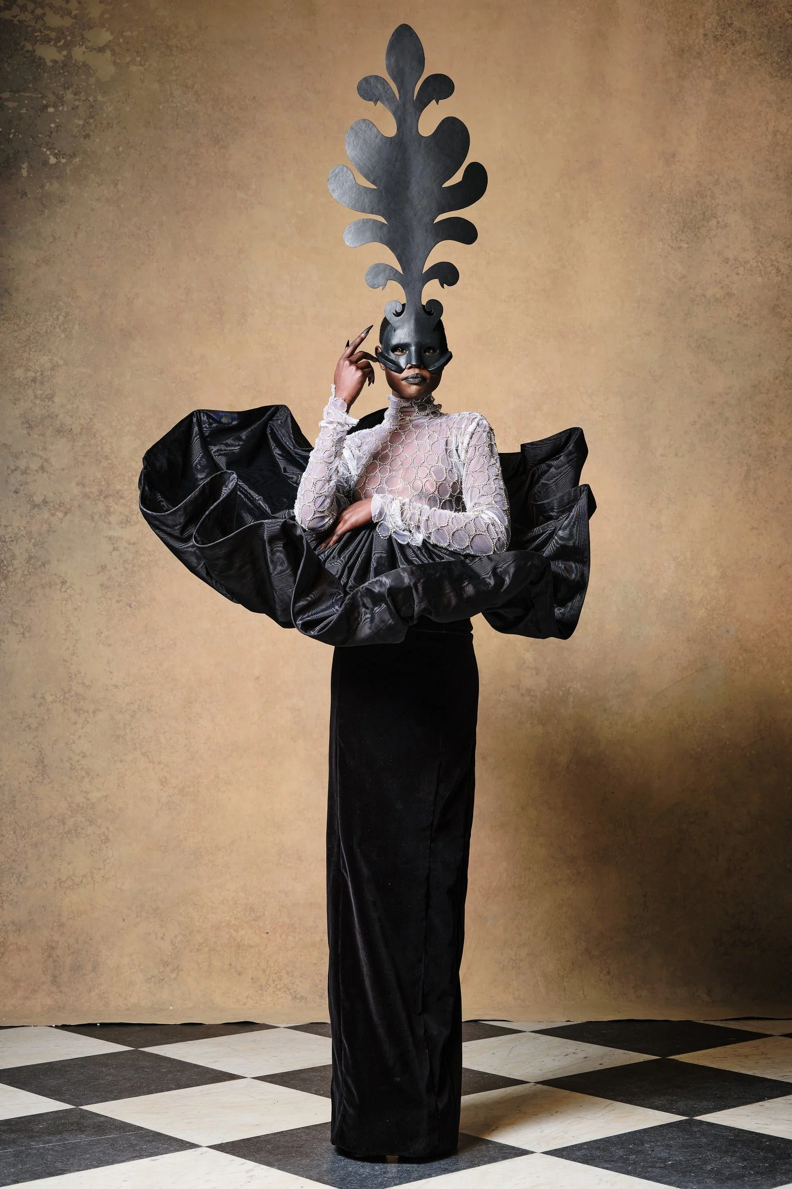 Harris Reed Opened LFW With Queen and Queenly Big Bang Show — Anne of ...