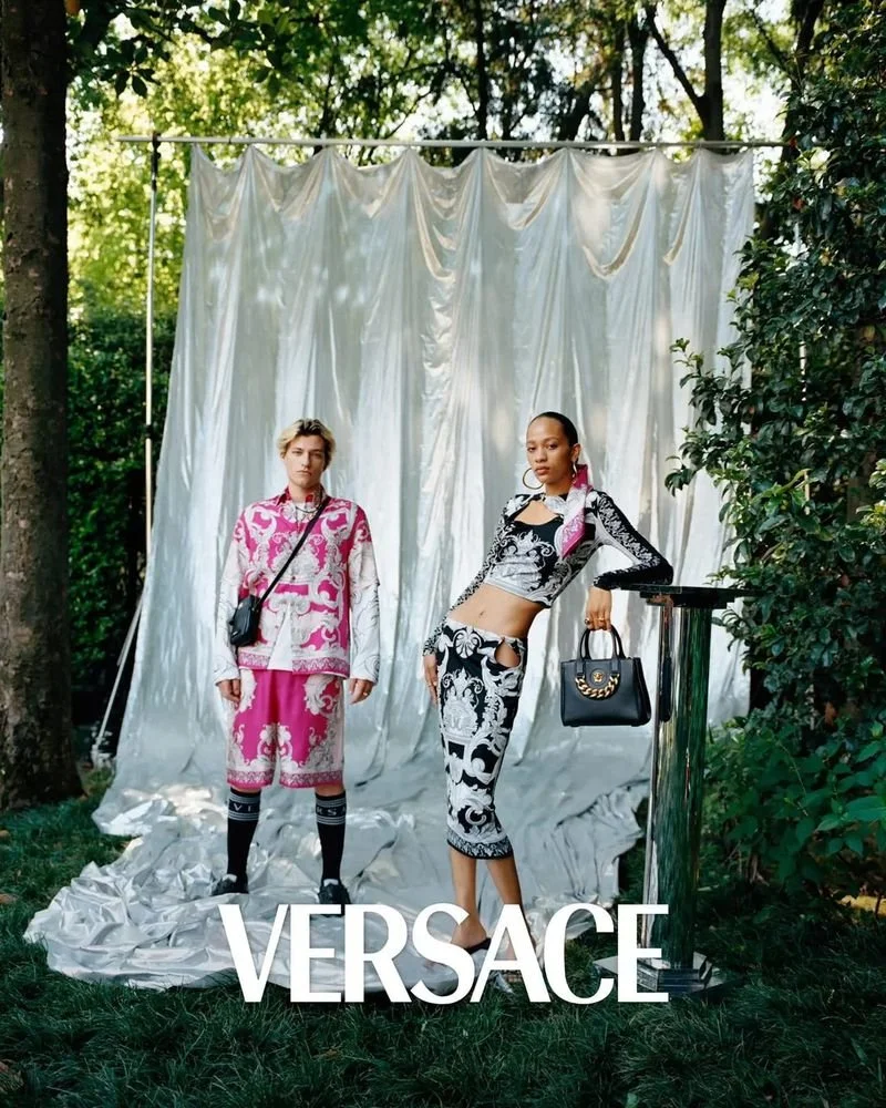 Versace Pre-Fall 2022 Campaign by Oliver Hadlee Pearch — Anne of ...