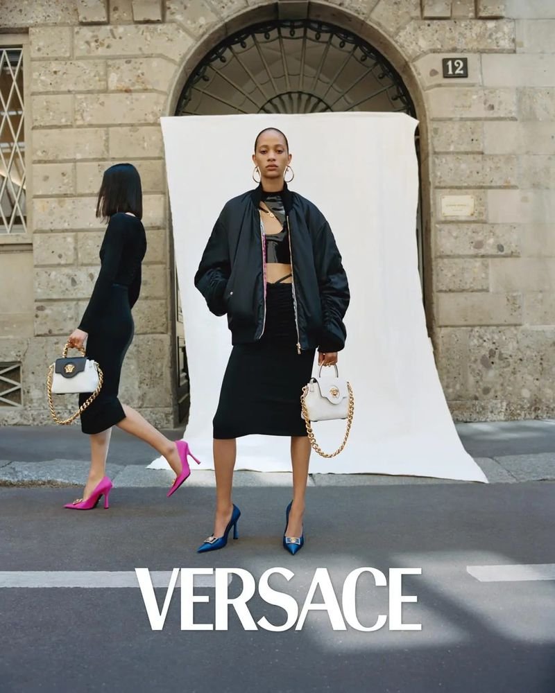 Versace Pre-Fall 2022 Campaign by Oliver Hadlee Pearch — Anne of ...