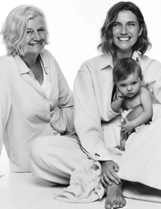 Cato van Ee Covers ELLE Spain September 2022 Mario Sierra — Anne of ...