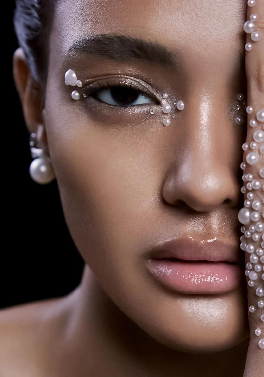 Mika Reins and Brea Umali in 'The Pearl' for Vogue Philippines — Anne ...