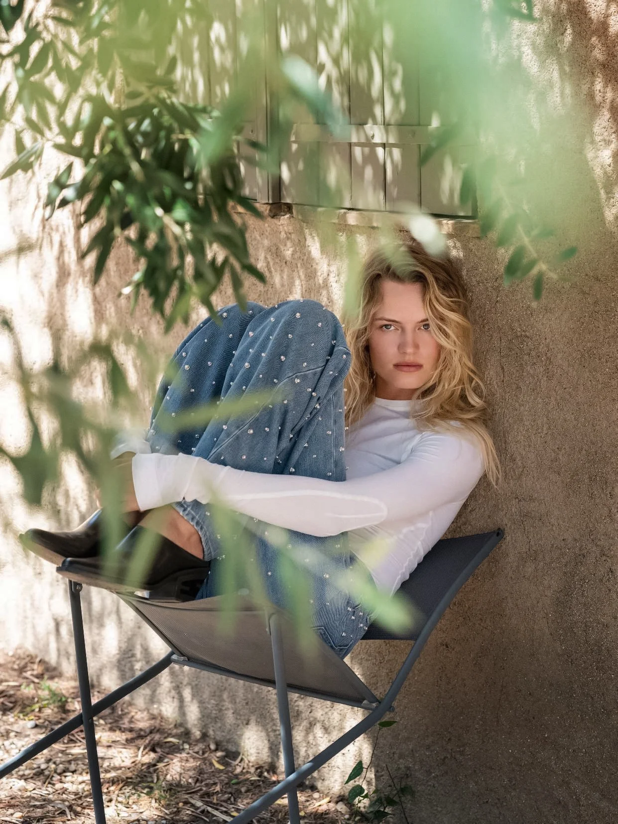 Sophia Roetz Bids Late Summer Flowers Adieu in ELLE Italia — Anne of ...