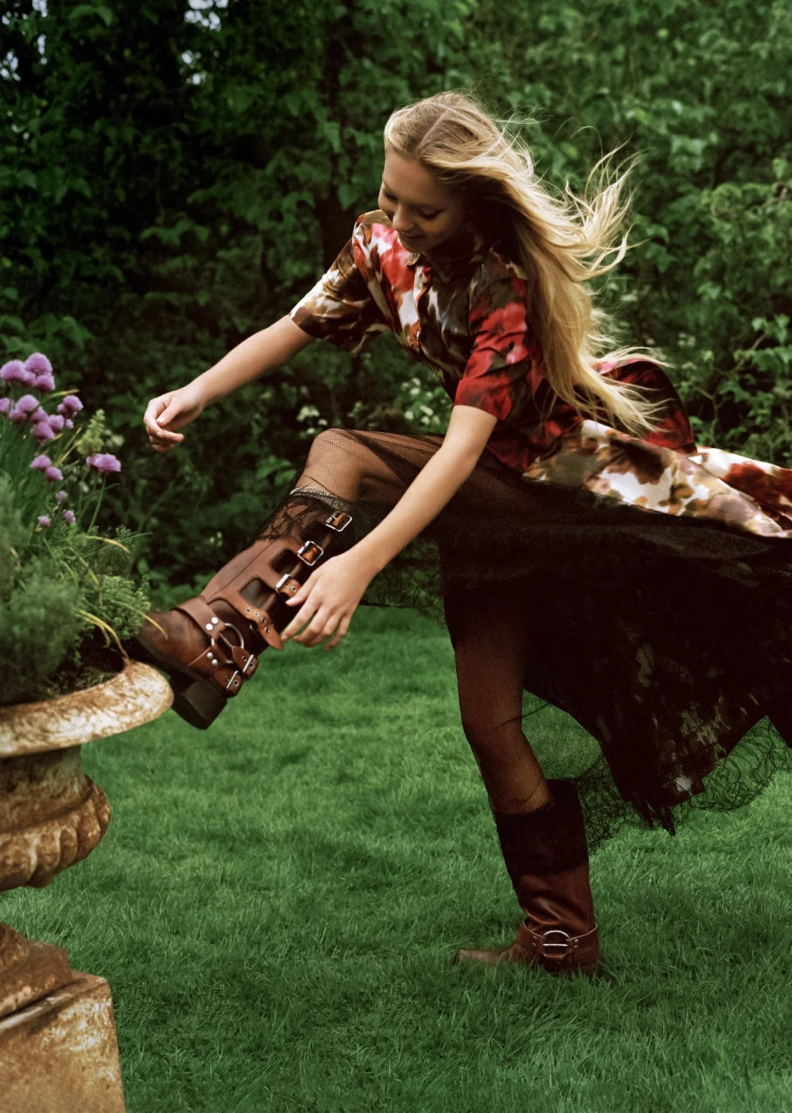 Lila Moss by Sean Thomas in 'She Walks in Beauty' Vogue UK — Anne of ...