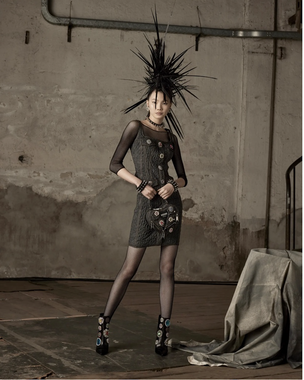 Punk Glamour in Moschino Fall 2023 Campaign by Marcus Mam — Anne of ...