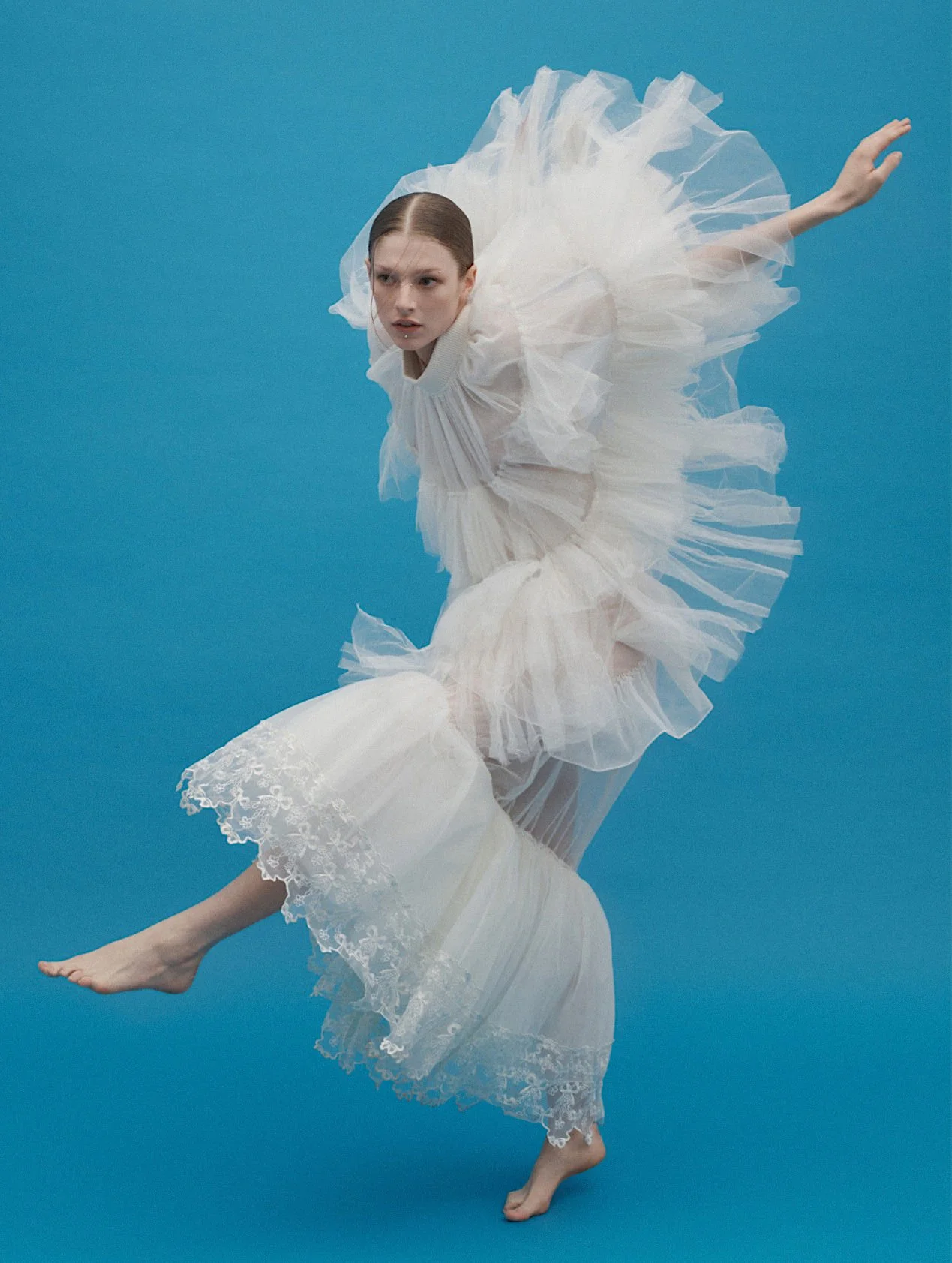 Hunter Schafer Is 'Leaning In' for ELLE UK, by Paola Kudacki — Anne of ...