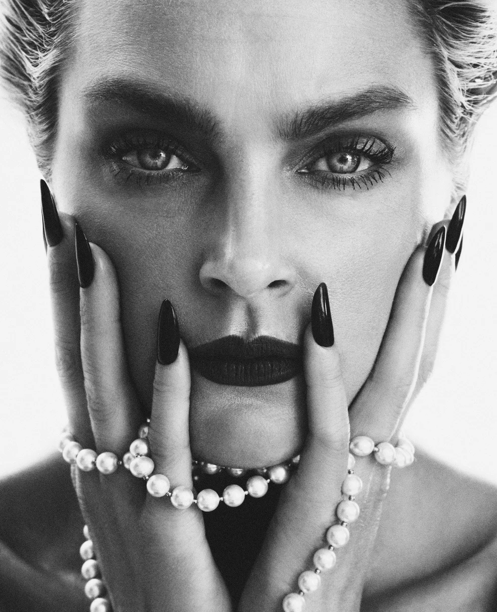 Jessica Stam as Harper's Bazaar Turkey 'Global Icon of the Year' — Anne ...