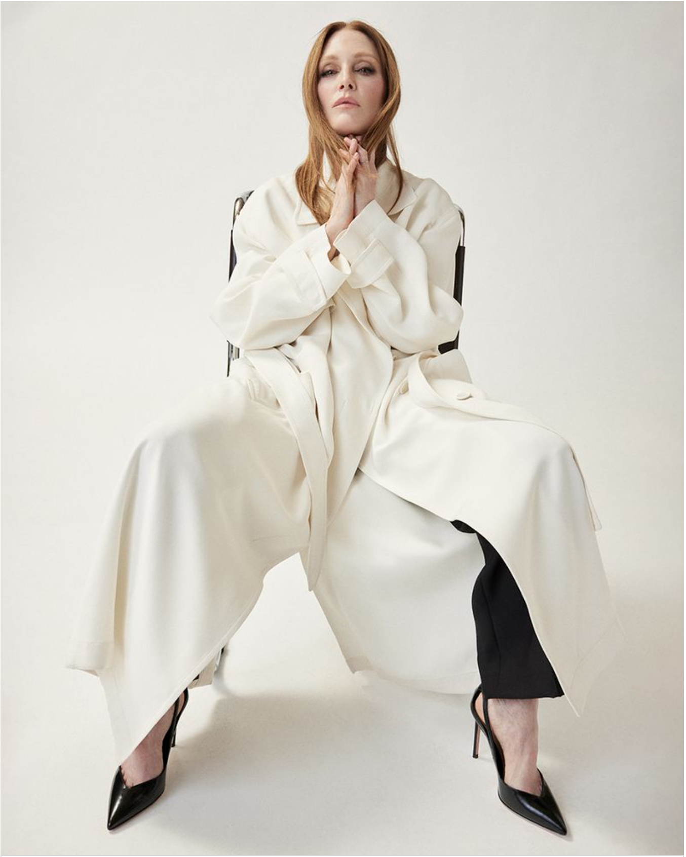 Julianne Moore Reflects on Her 'Gig' Work, Lensed by David Roemer for ...