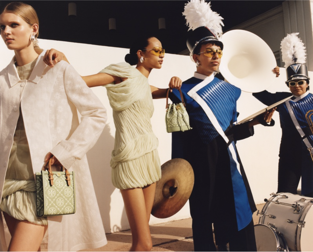 Tory Burch SS2024 Campaign Starts a Ruckus in Marfa, Texas — Anne of ...
