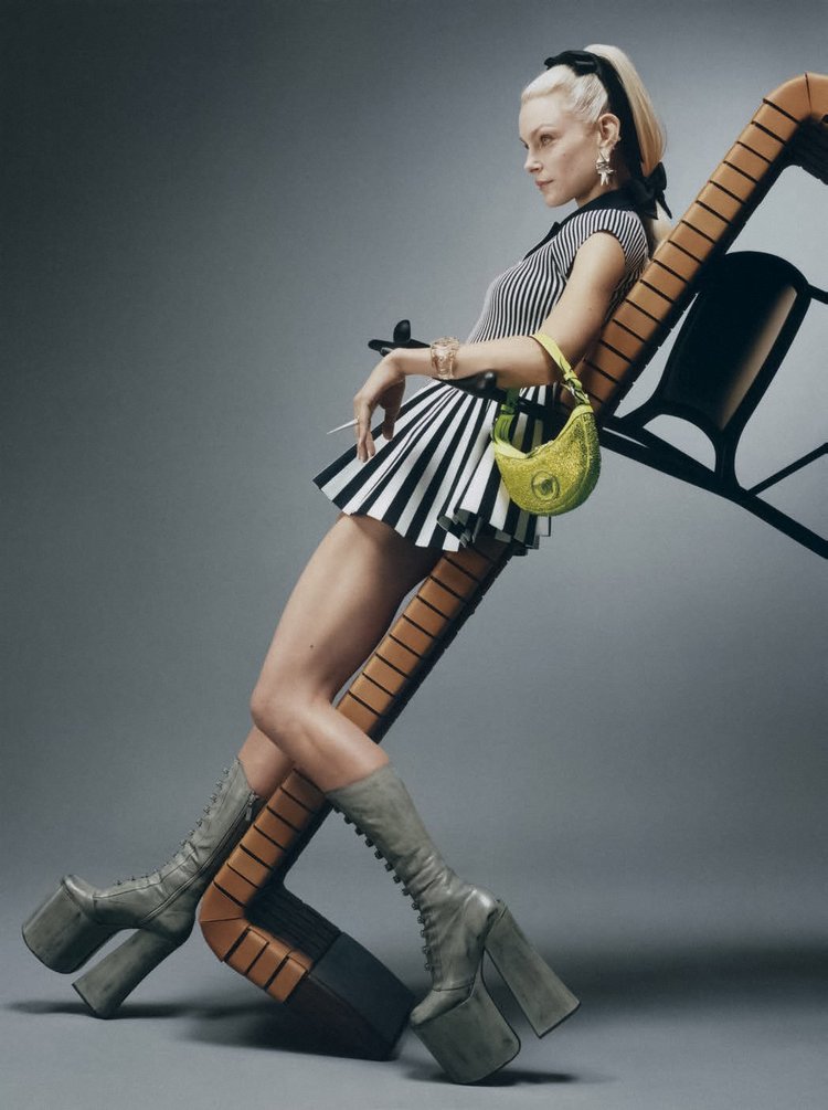 Jessica Stam At Ease and In Shape for Vogue Italia April 2023 — Anne of ...