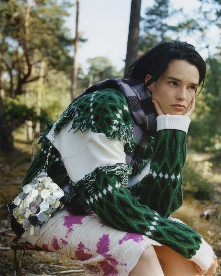 Charlotte Hadden Flashes Sarah Hart in Artwear Sweaters — Anne of ...