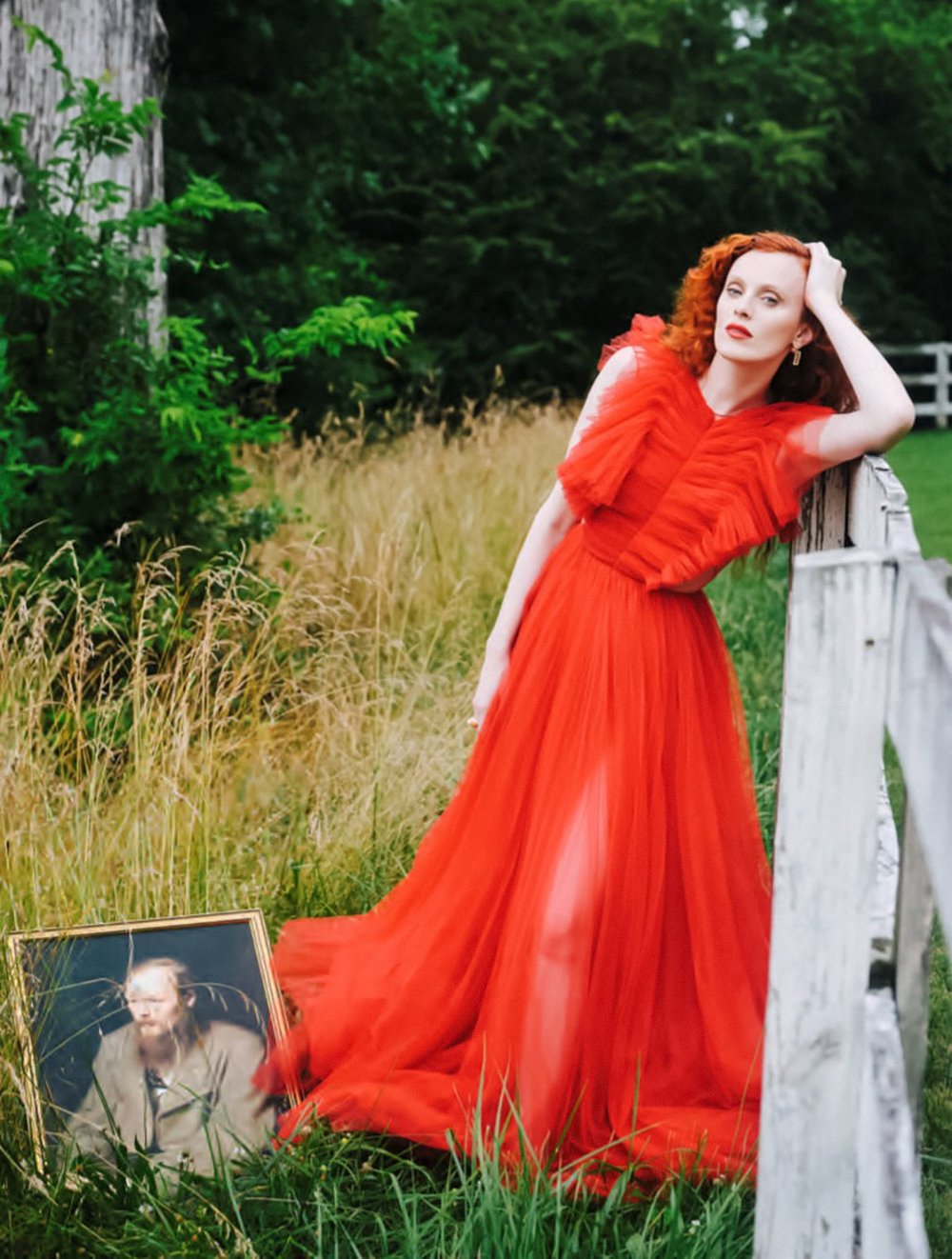 Karen Elson Bring Model Mastery to ELLE Russia November — Anne of ...