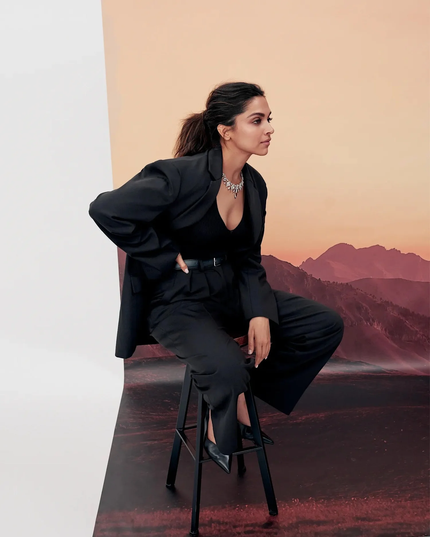Deepika Padukone in Cartier “Le Voyage Recommencé Collection” — Anne of ...