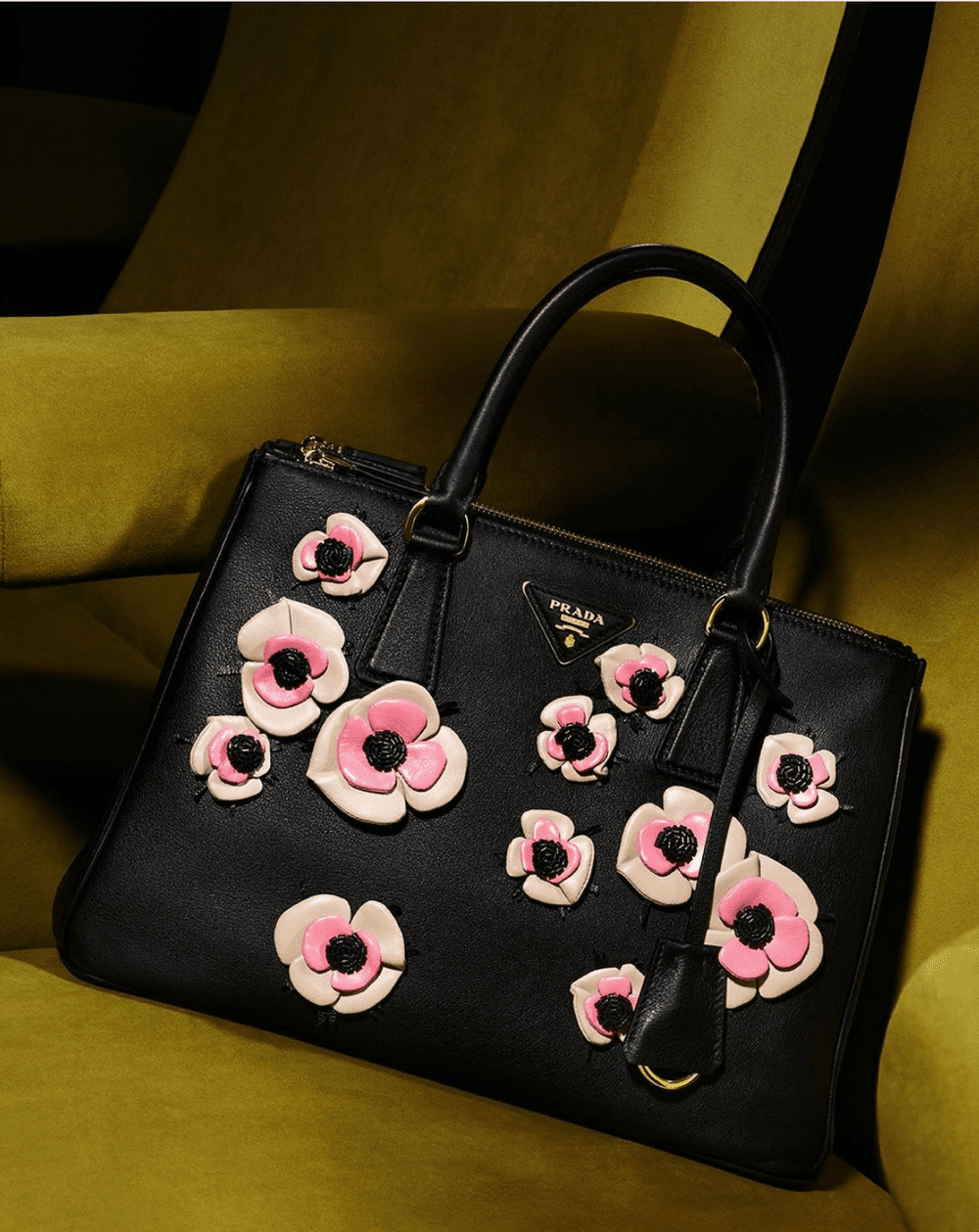 Prada Galleria Bags Bloom in Abundance for Fall 2024 Campaign by Reto ...