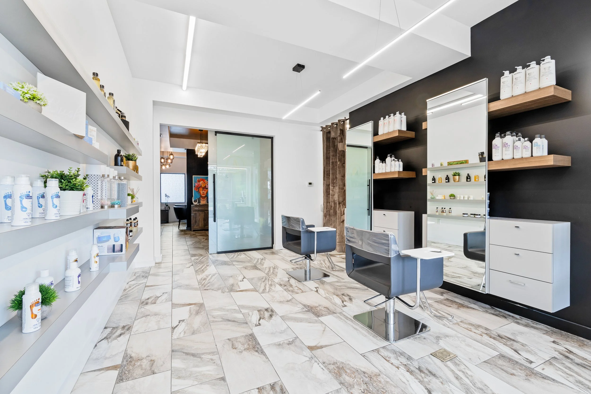 F8 Salon