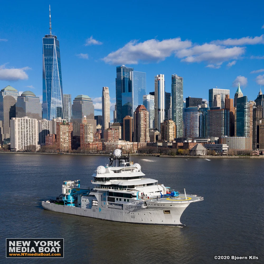 UAS — New York Media Boat | Manhattan Harbor Sightseeing Tours