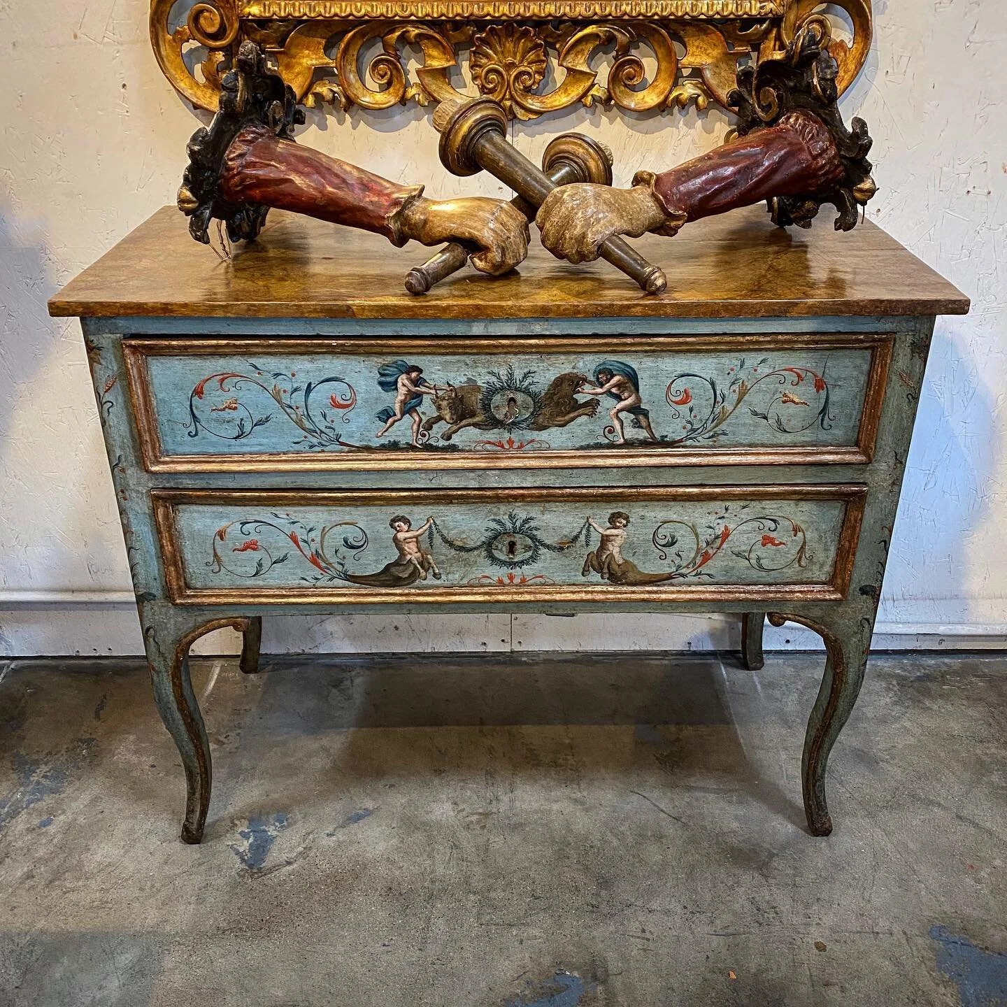 Bellini's Antique Italia