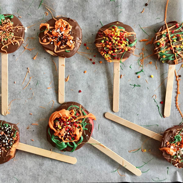 Tuesday Treats (Fall Favorites): Candy Autumn Apple POPS — Anna ...