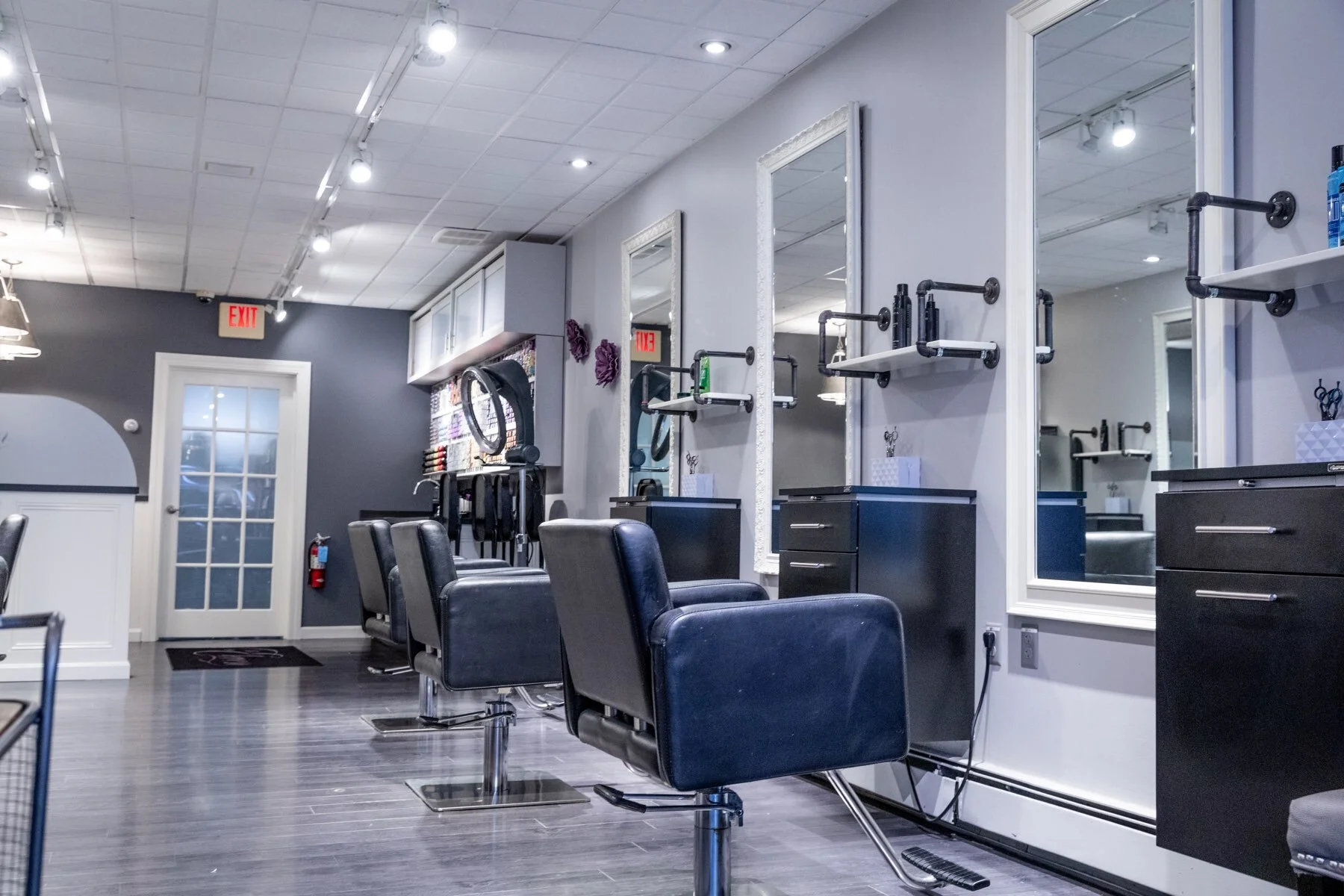 Gallery — Salon Eleven