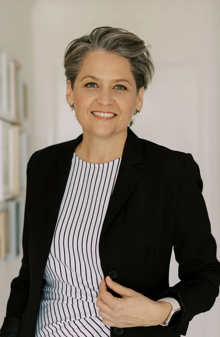 Headshot Posing Tips - Made Simple — Britt Spring Photography