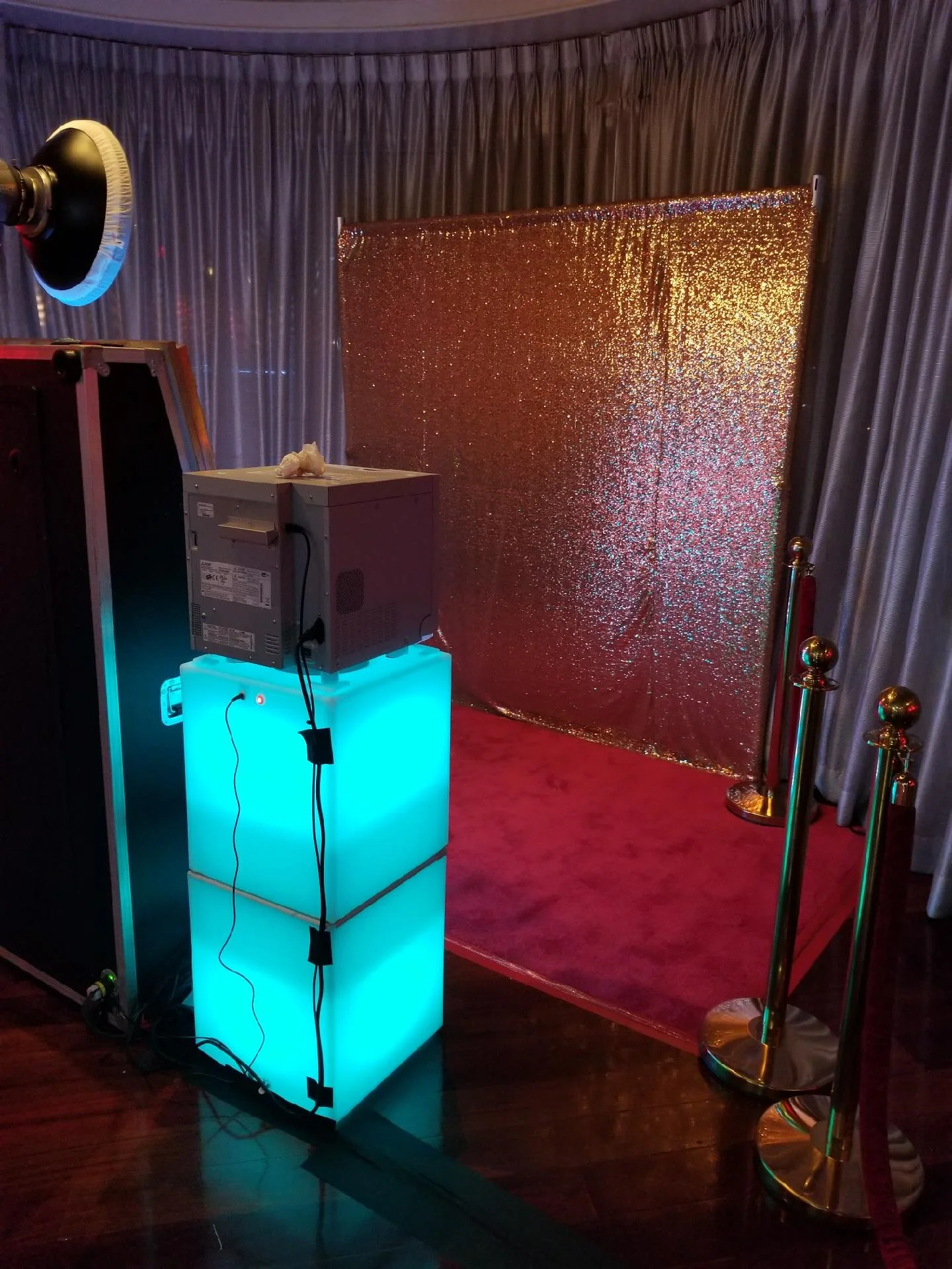PHOTO BOOTHS & BACKDROPS — Bravo Sound