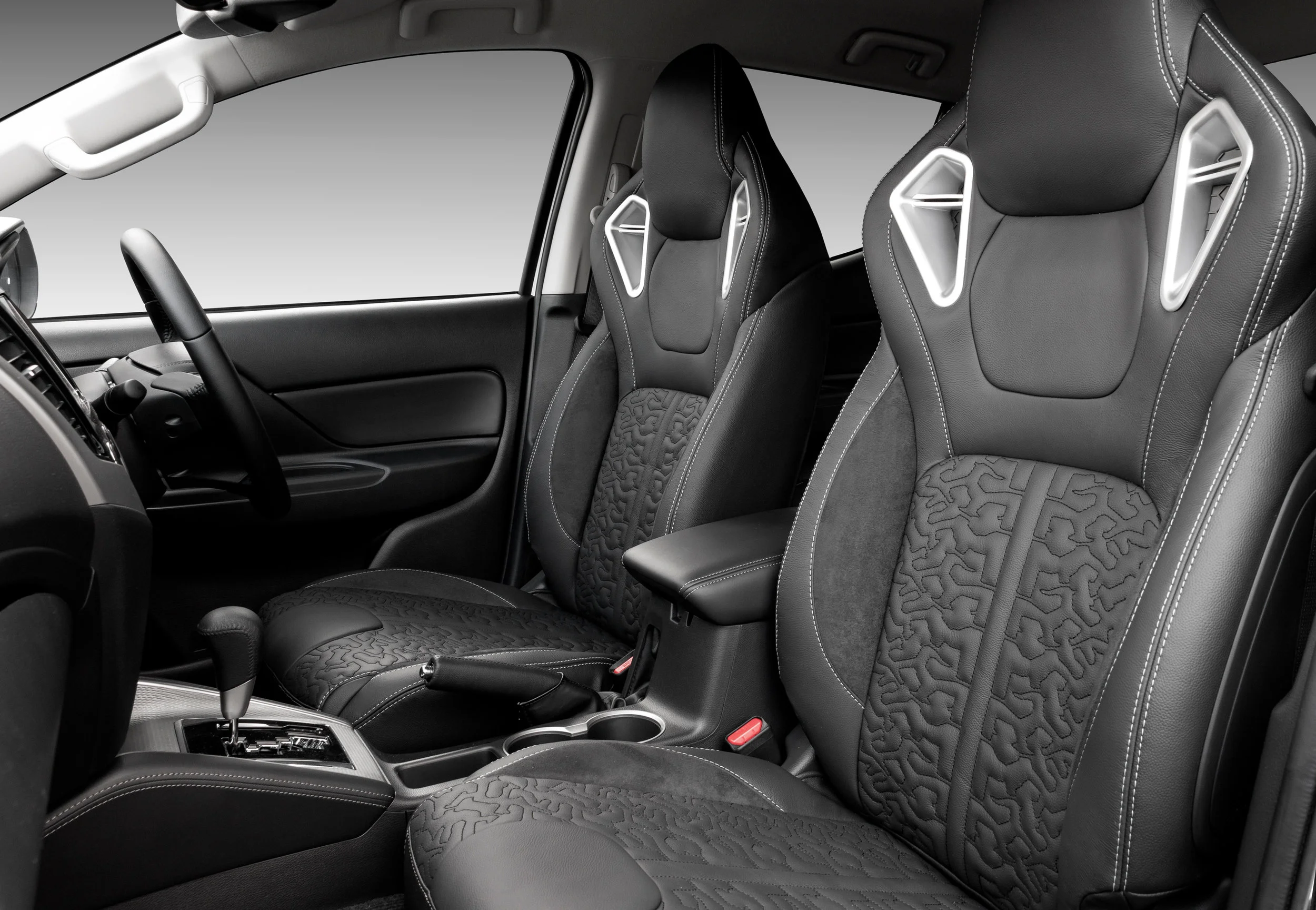 RVE - Mitsubishi Triton - Leather Interior