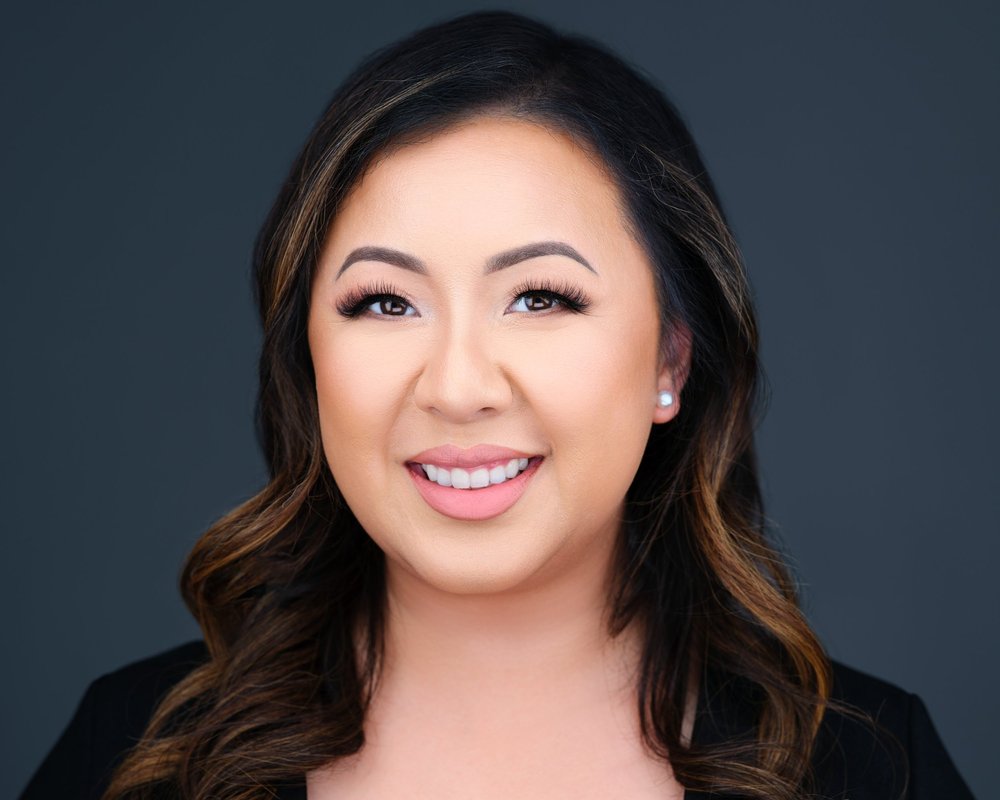 Professional Headshot Photographer | Sheboygan, WI - Book Now - Express - Sheboygan, WI