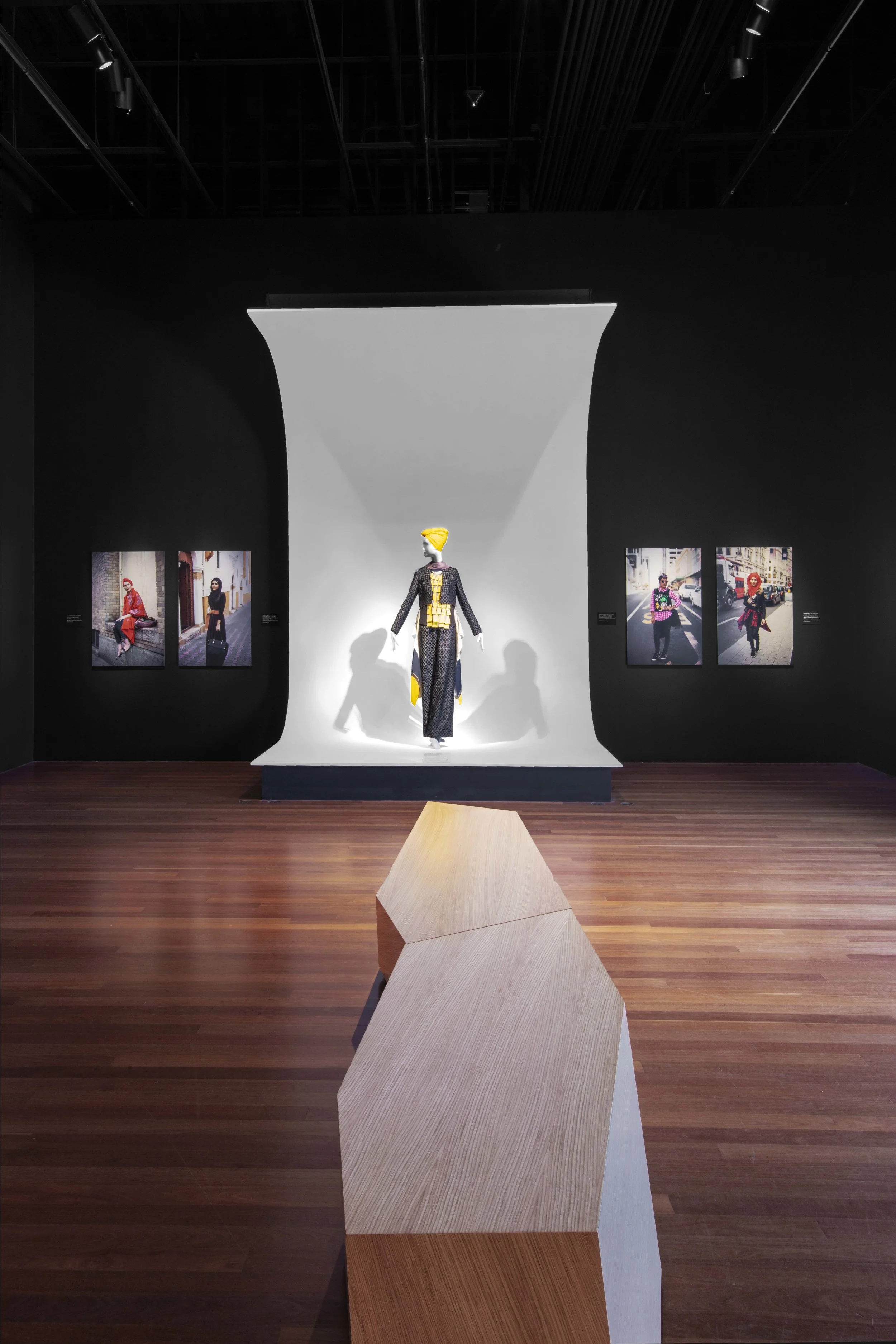 CONTEMPORARY MUSLIM FASHIONS EXHIBITION DE YOUNG MUSEUM, SF 2018 ...