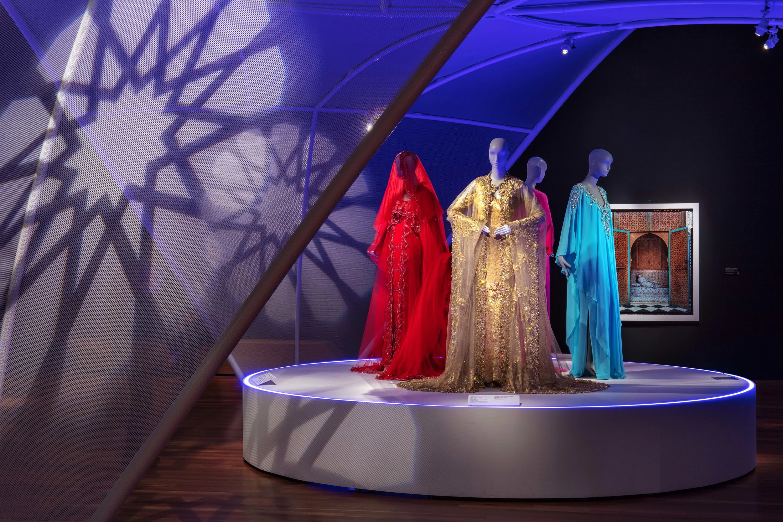 CONTEMPORARY MUSLIM FASHIONS EXHIBITION DE YOUNG MUSEUM, SF 2018 ...