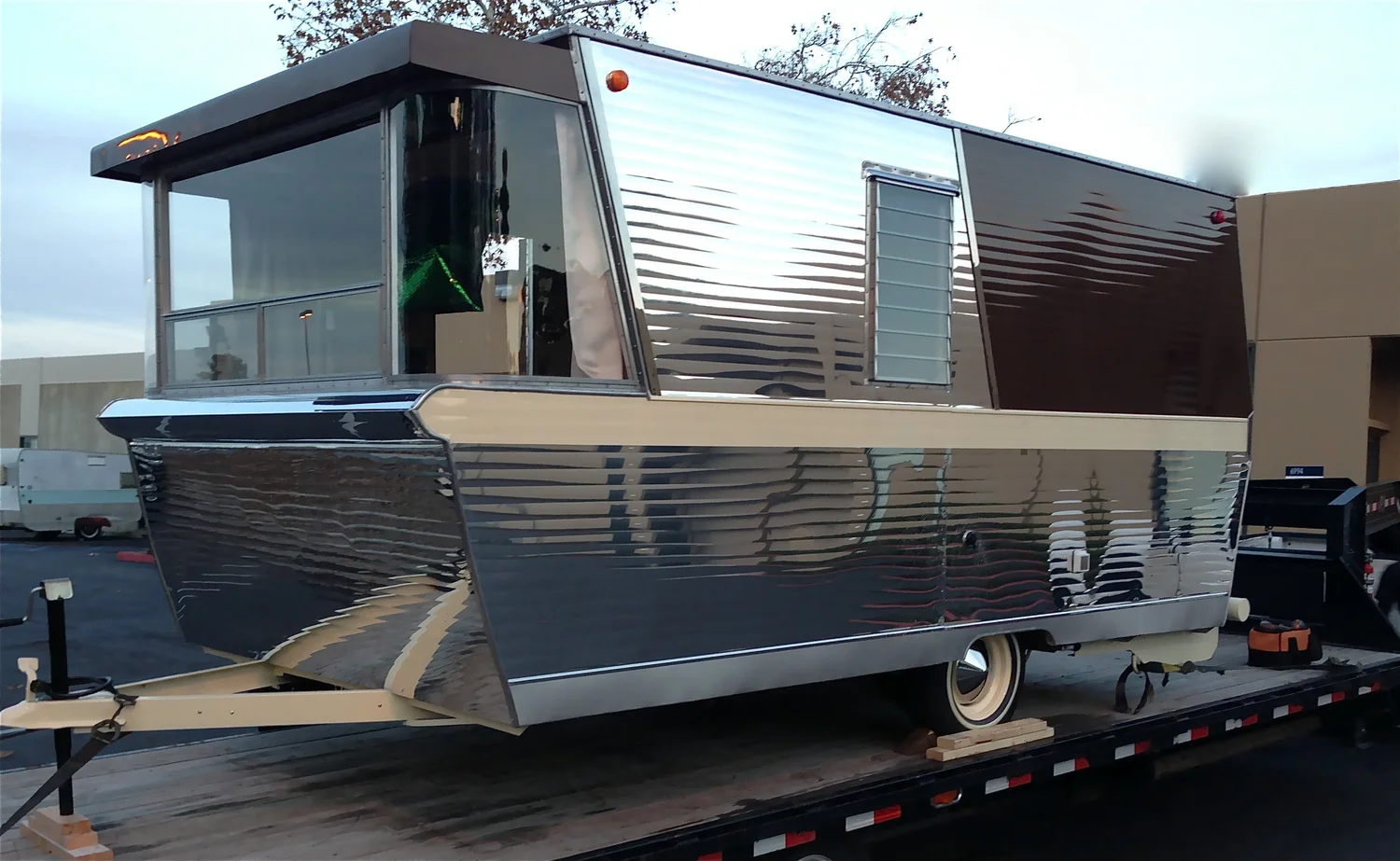 1961 Holiday House — So Cal Vintage Trailer