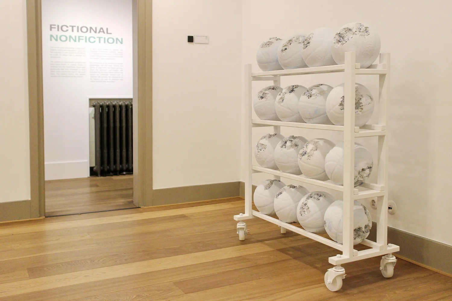 Daniel Arsham con Lunar Garden fa ritornare dal futuro un giardino zen e mette in scena 10 anni ...