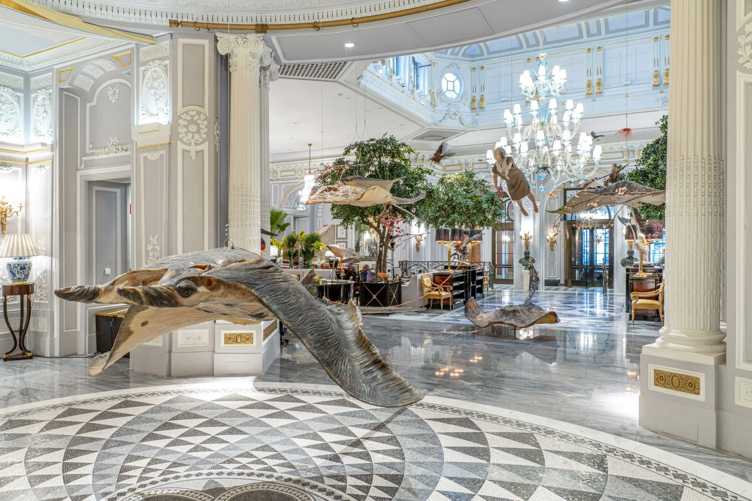 Le sculture surreali e iperrealiste di Sun Yuan & Peng Yu — ARTBOOMS