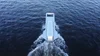 Yasuhiro Suzuki crea una nave-zip che apre le acque del fiume Sumida ...