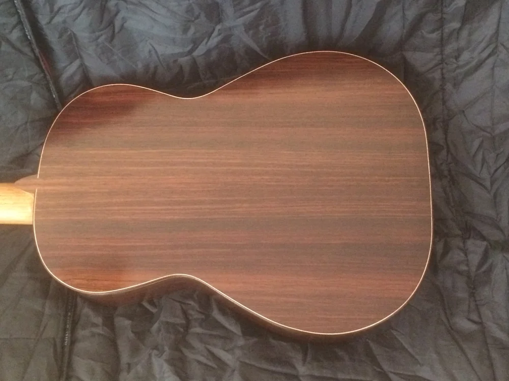 1977 Ramirez 1A (660 Scale) Cedar Top + Case — GuitarsOnline.com.au