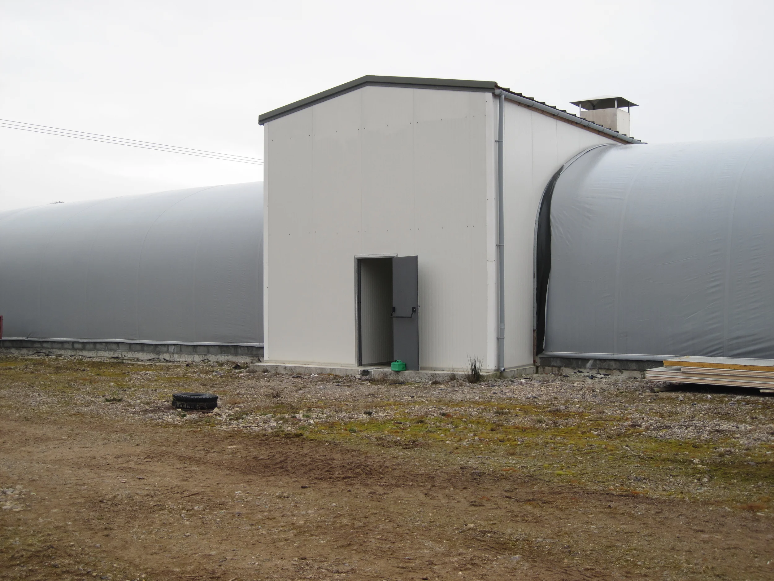 mushroom growing rooms, mushroom tunnel, mushroom hooped structures ...